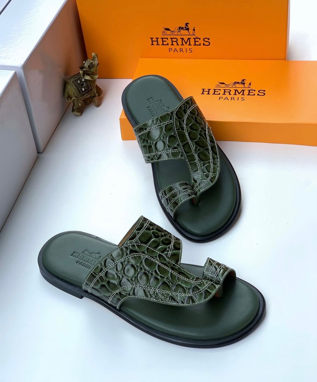 Men’s Crocodile-Embossed Leather Slippers – Zuristeps® | Premium Men’s ...